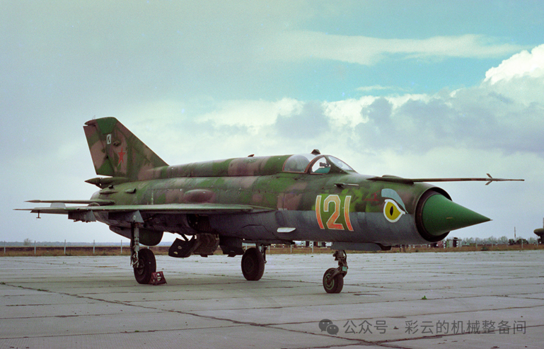 【班门弄斧】米格-21家族外观识别和武器系统变化Part.3（SM、MF、SMT）_凤凰网