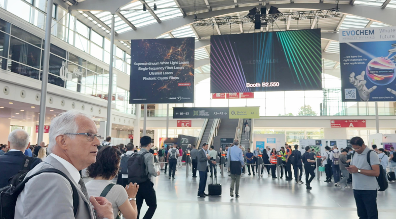 全球首款人工智能配电柜AI-iPanel亮相2025慕尼黑国际光博会_凤凰网