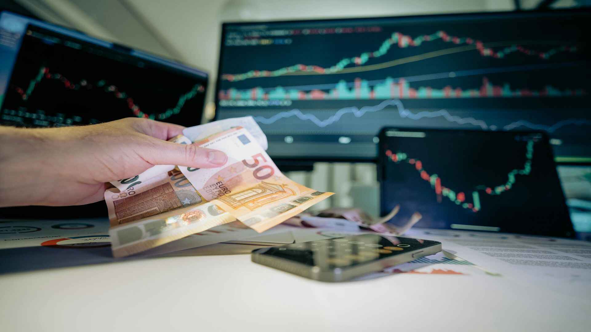 联想集团(00992)上扬3.46% 高盛指业绩增长确定性突出、盈利预期具备上修潜力__凤凰网