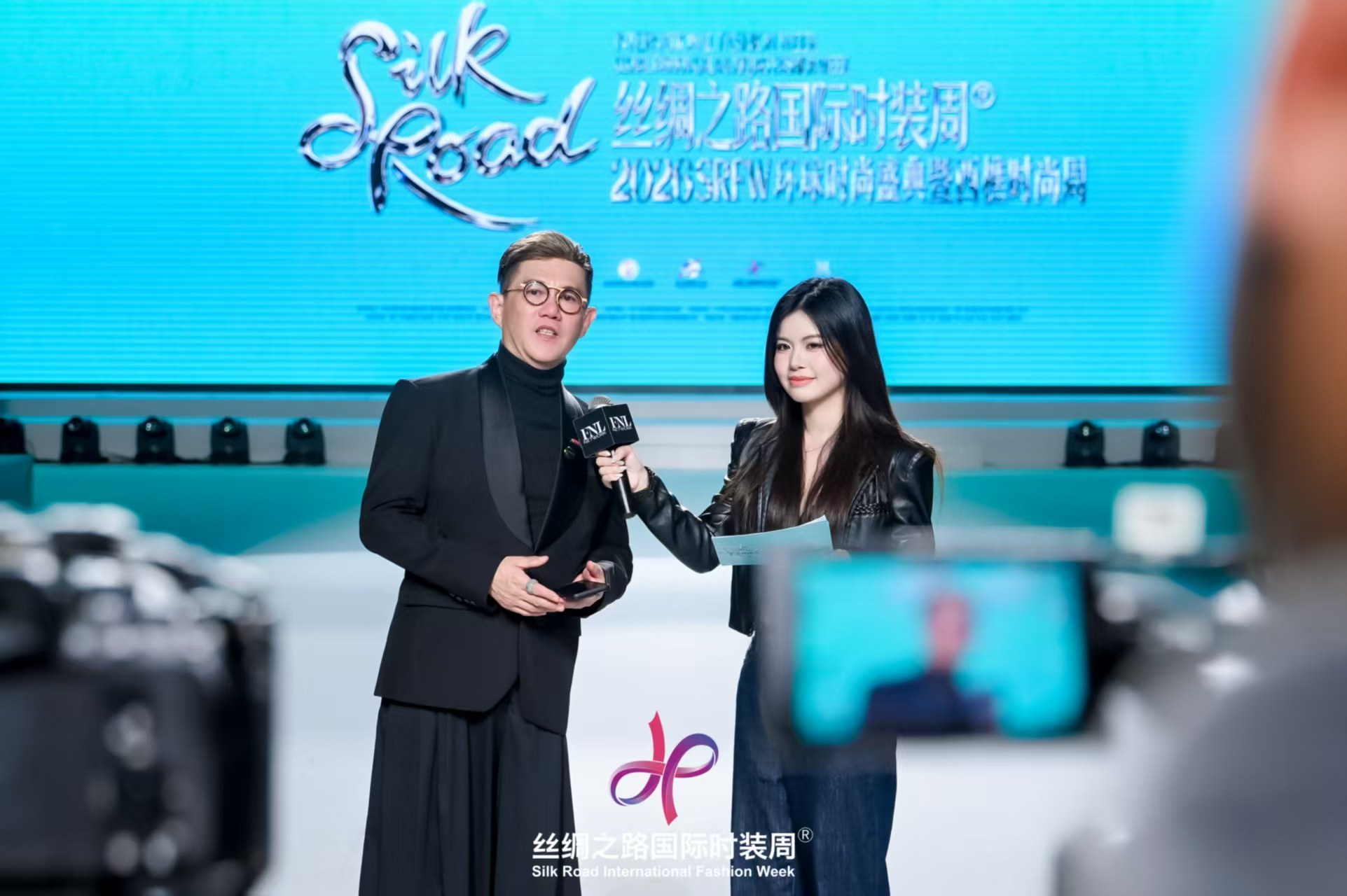 佛山南海：丝绸之路国际时装周推动产业深度转型，释放全球影响力_凤凰网区域_凤凰网