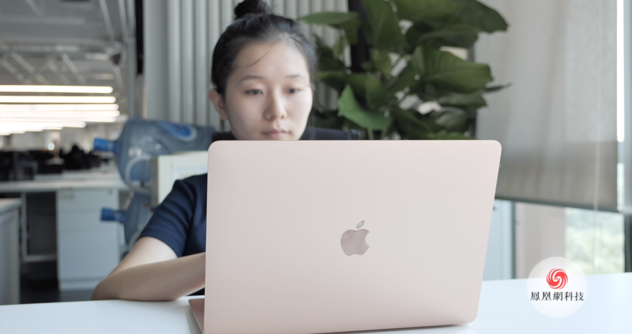 2019款MacBook Air&Pro体验：轻薄之选和带Bar小弟_凤凰网