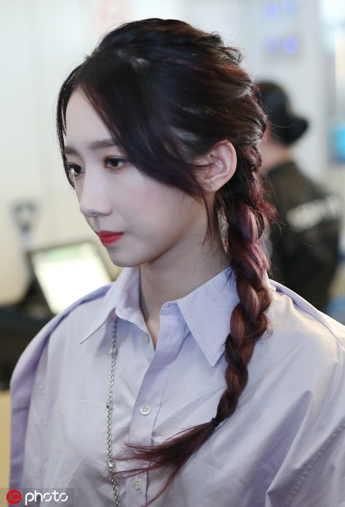 还在认为麻花辫太土气？其实ta可是减龄“秘籍”！_凤凰网