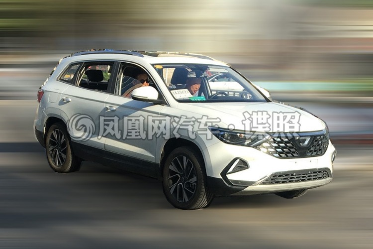 捷达旗舰SUV——VS7谍照曝光 搭2.0T发动机/明年上市_凤凰网