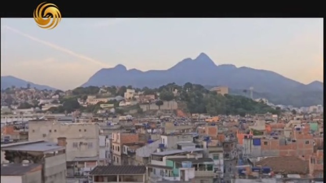 里约最大的贫民窟建在海边 盘踞在此的毒贩使其背上恶名凤凰网视频凤凰网