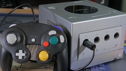 MOD大神把20年前ATI平台的Gamecube改造为迷你PC：换装AMD锐龙_凤凰网