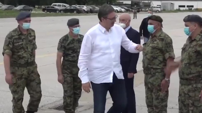 中国CH-92A无人机喜获海外订单 塞尔维亚总统亲自视察_凤凰网视频_凤凰网