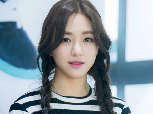 AOA权珉娥取关两组合成员 被猜测与多人不和_凤凰网