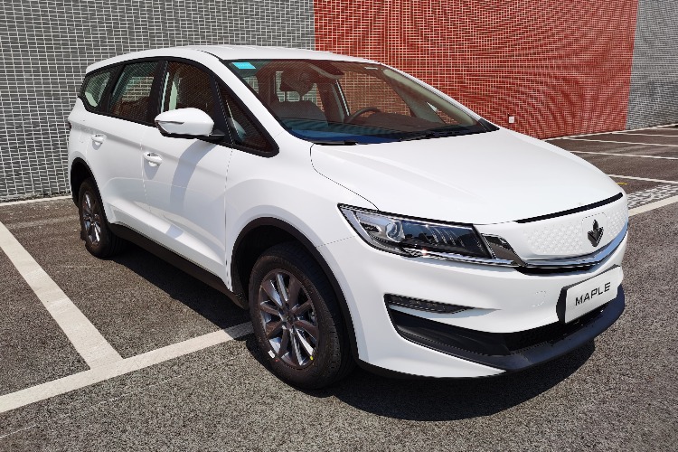 枫叶汽车新MPV车型定名枫叶80V，将搭载换电技术_凤凰网