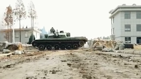 震撼来袭！解放军城市巷战演练_凤凰网视频_凤凰网