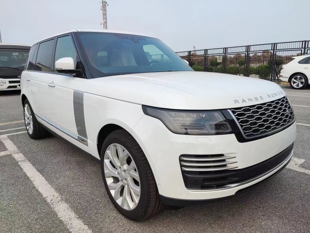 新款路虎揽胜行政3.0T 降价10万钜惠_凤凰网汽车_凤凰网