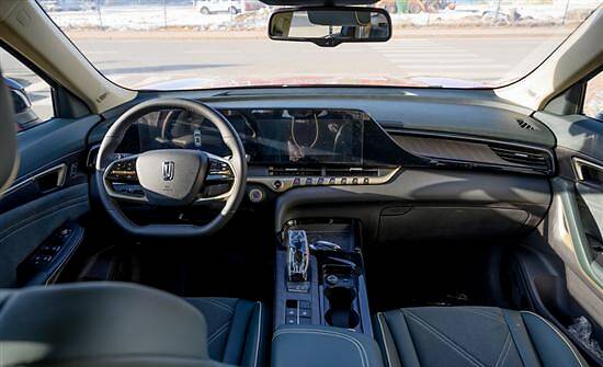 采用环抱式设计，奔腾T55内饰实拍图曝光_凤凰网汽车_凤凰网