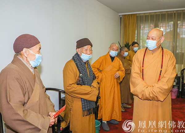 道慈大和尚一行赴佛教颐养堂和敬老院进行新春走访_凤凰网佛教_凤凰网