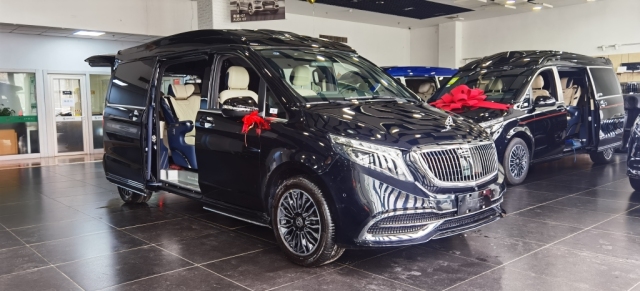 新款奔驰V260尊贵加长版商务范奢华尽显_凤凰网汽车_凤凰网