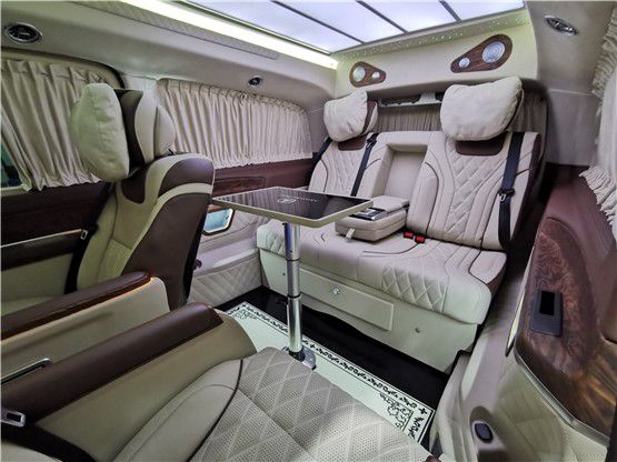 全新奔驰V260L高顶迈巴赫提升贵族气质_凤凰网汽车_凤凰网