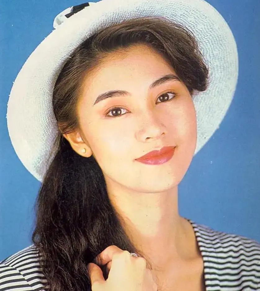 50岁李嘉欣vs49岁黎姿，港星中的颜值巅峰到底是谁？_凤凰网