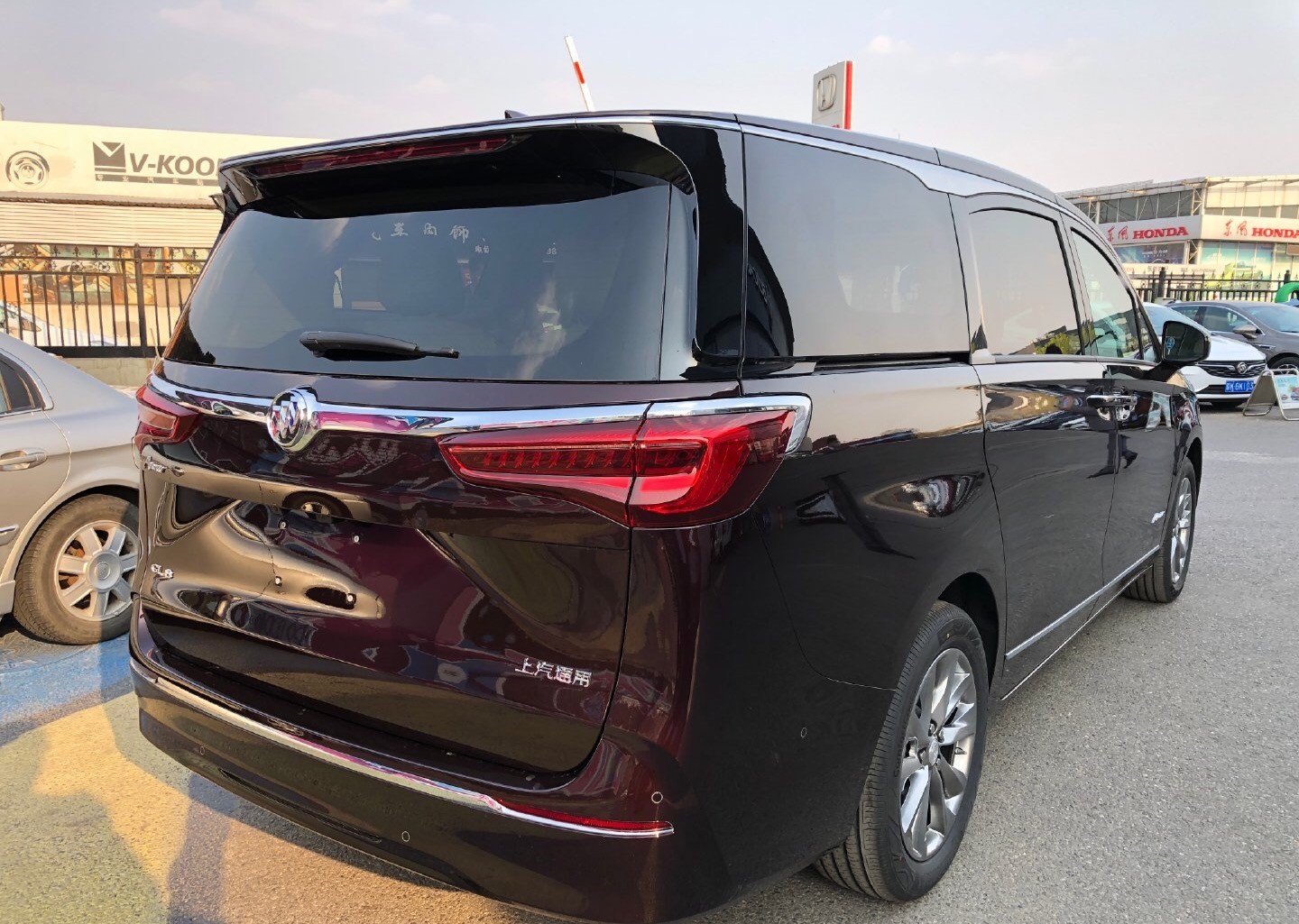 别克gl8商务车报价2021款价格 哪里便宜_凤凰网汽车_凤凰网