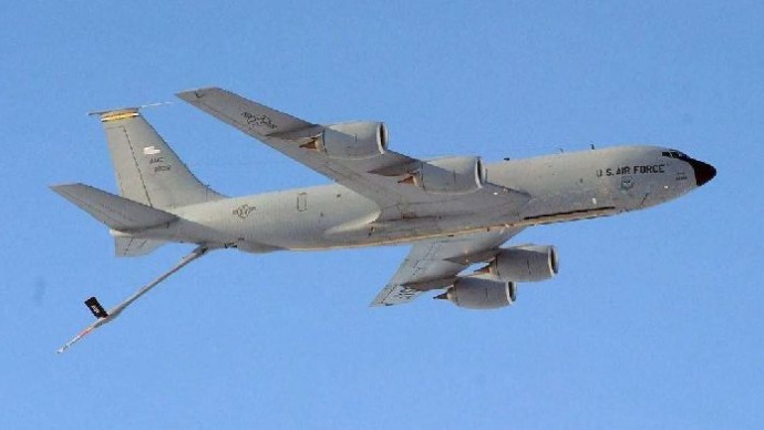 KC-135即将退役：不算完美的加油机，却奠定当代商用飞机经典构型_凤凰网