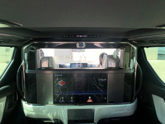 21款雷克萨斯LM300黑外白内四座加多钱_凤凰网汽车_凤凰网