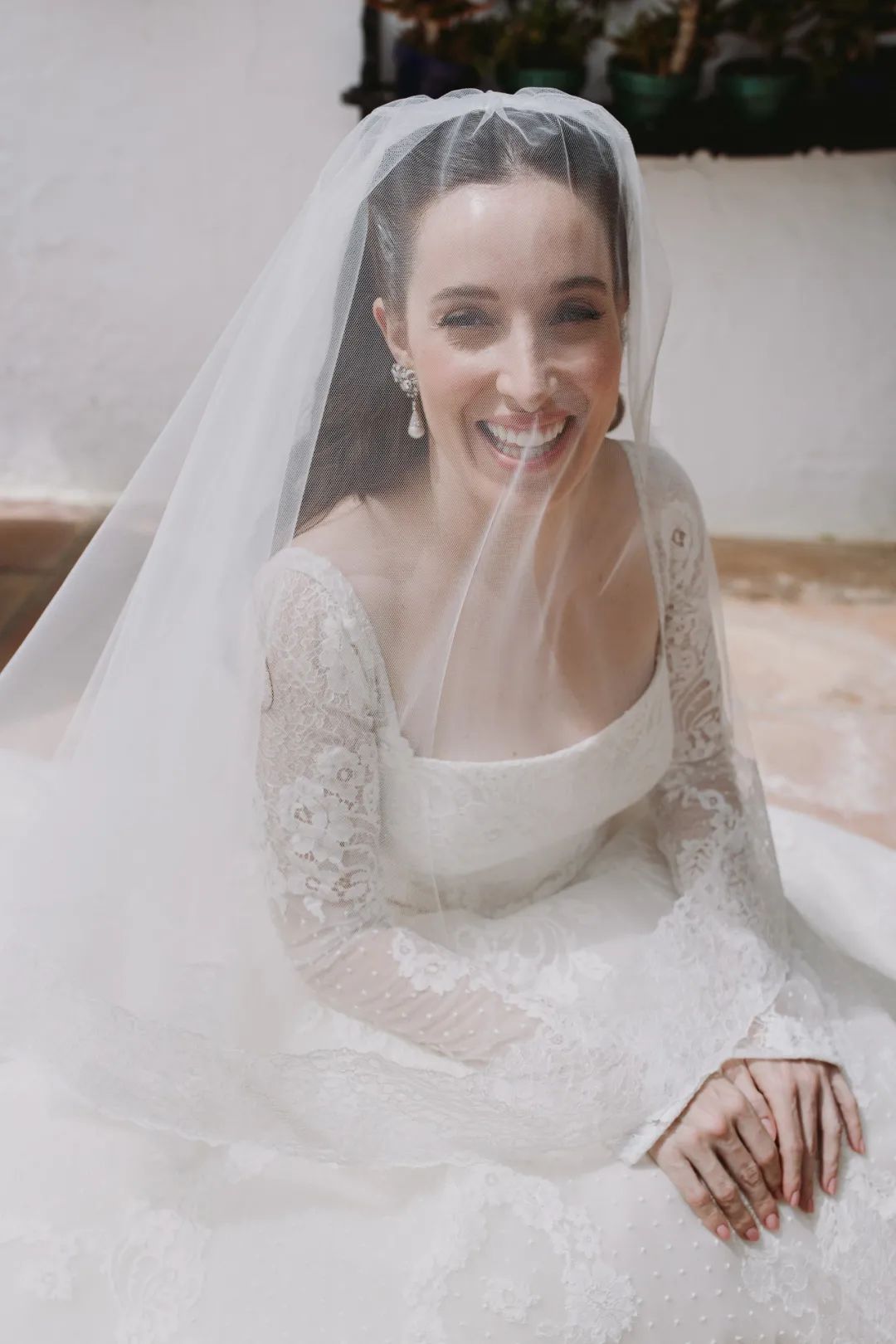 Fendi家族女继承人大婚！穿Valentino婚纱拎法棍包，4代都是女强人_凤凰网