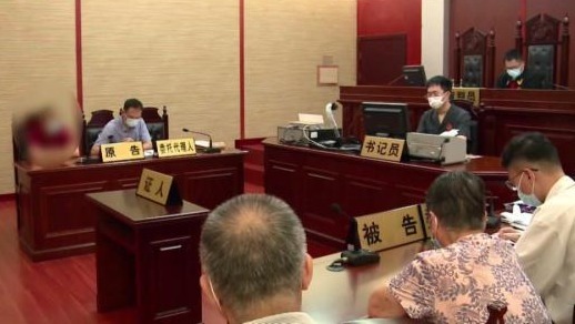 因60万拆迁款 厦门男子将亲生父母告上法庭！庭上父母反诉凤凰网