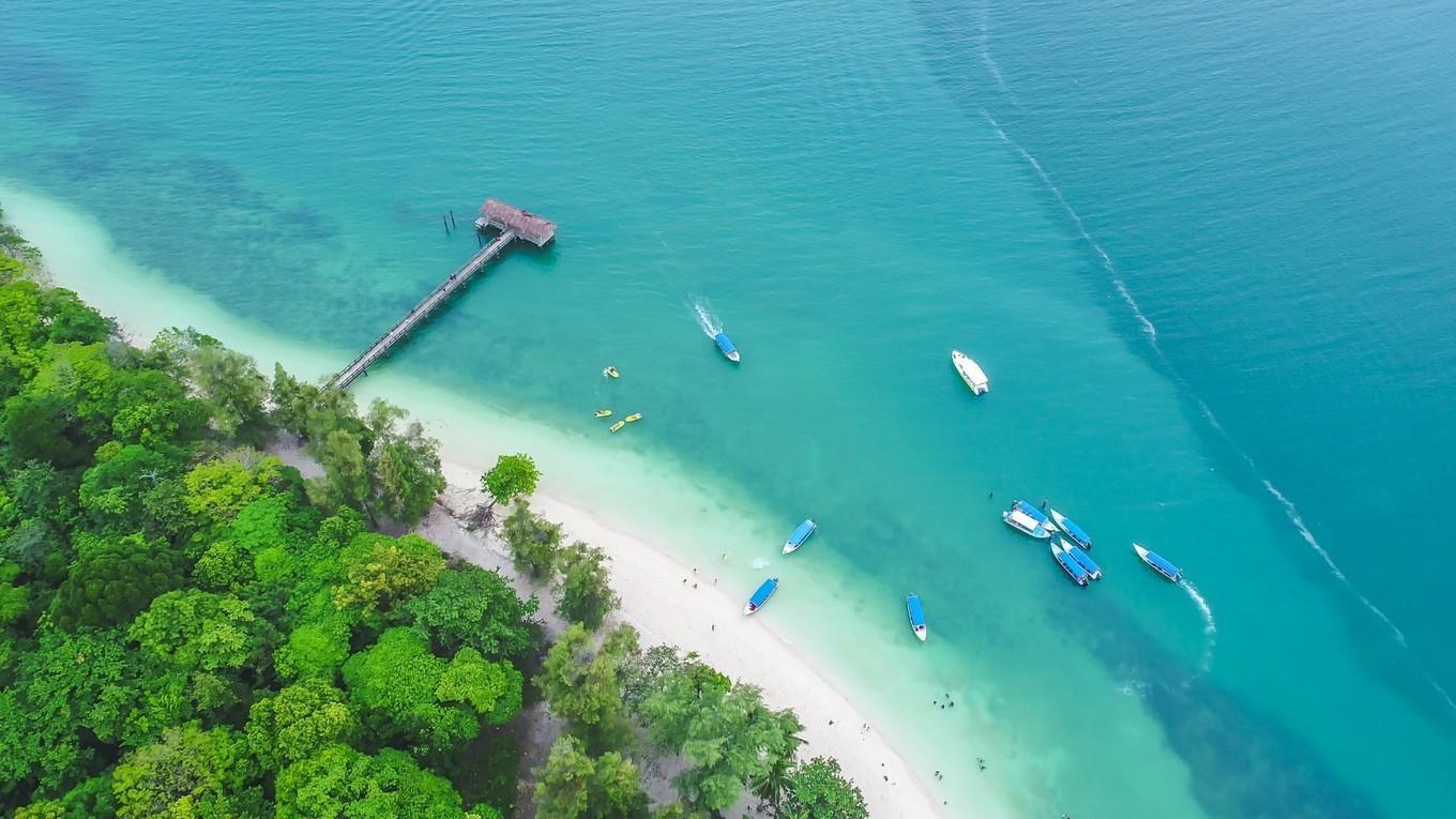 马来西亚兰卡威试点“旅游泡泡”，首日迎逾三千客 _凤凰网