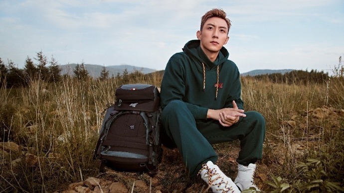 BALLY携手全球品牌代言人黄景瑜全新推出 BALLY HIKE 限定系列_凤凰网