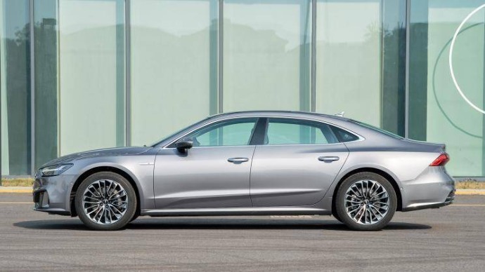 售45.97万起，上汽奥迪A7L 2.0T车型上市_凤凰网