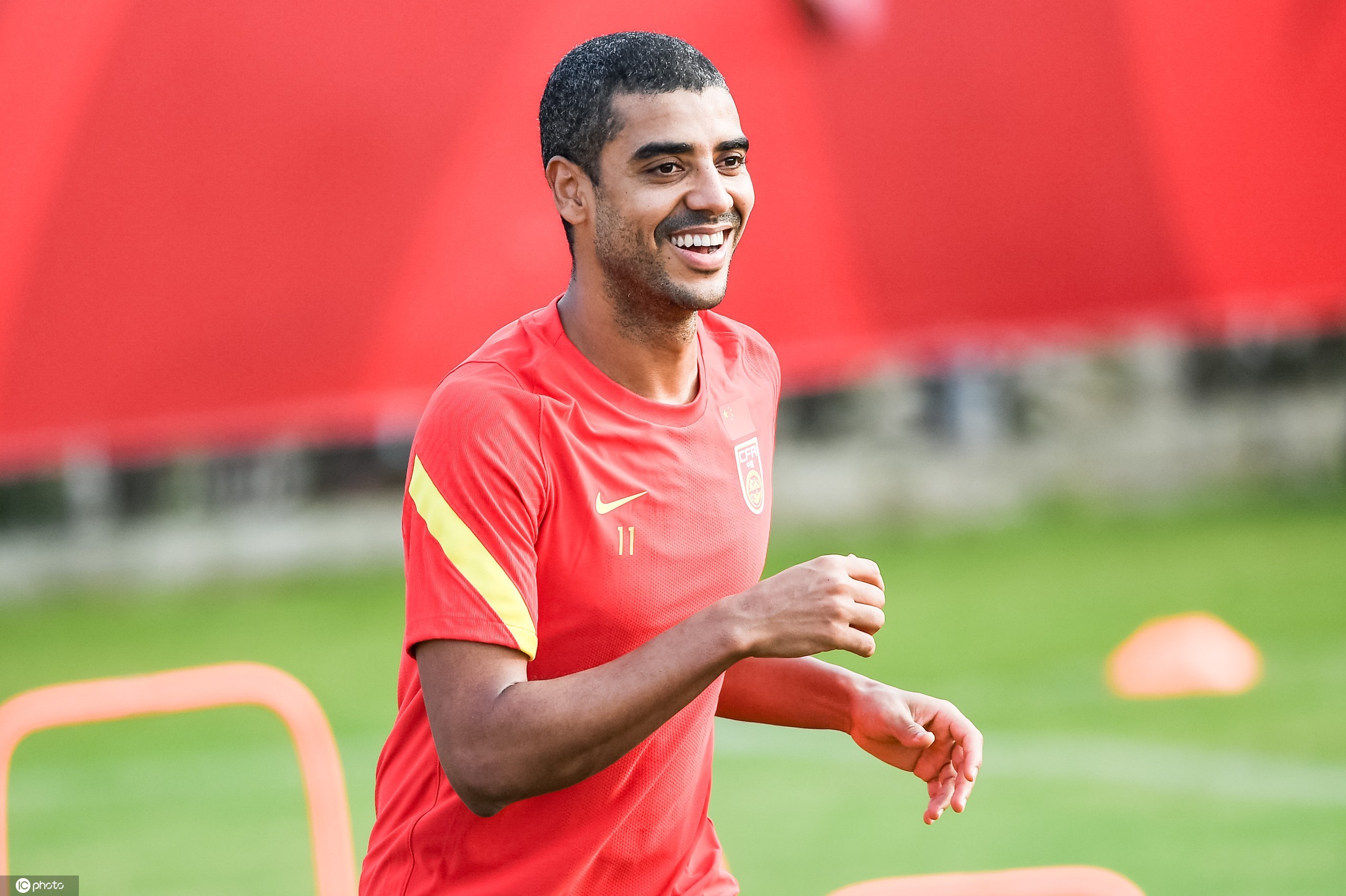 时刻准备被召唤！国足归化三将保持训练状态 阿兰亲口确认：我回来_凤凰网