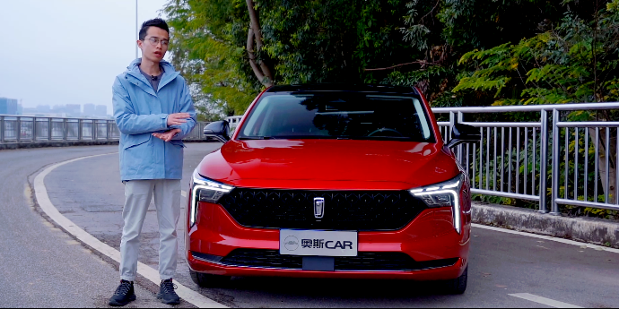 2.0T+6AT，颜值超高的B级车，顶配还不到15万_凤凰网视频_凤凰网