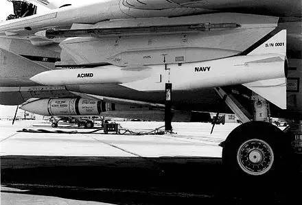 鲜为人知的不死鸟导弹的后继者，AIM-152_凤凰网