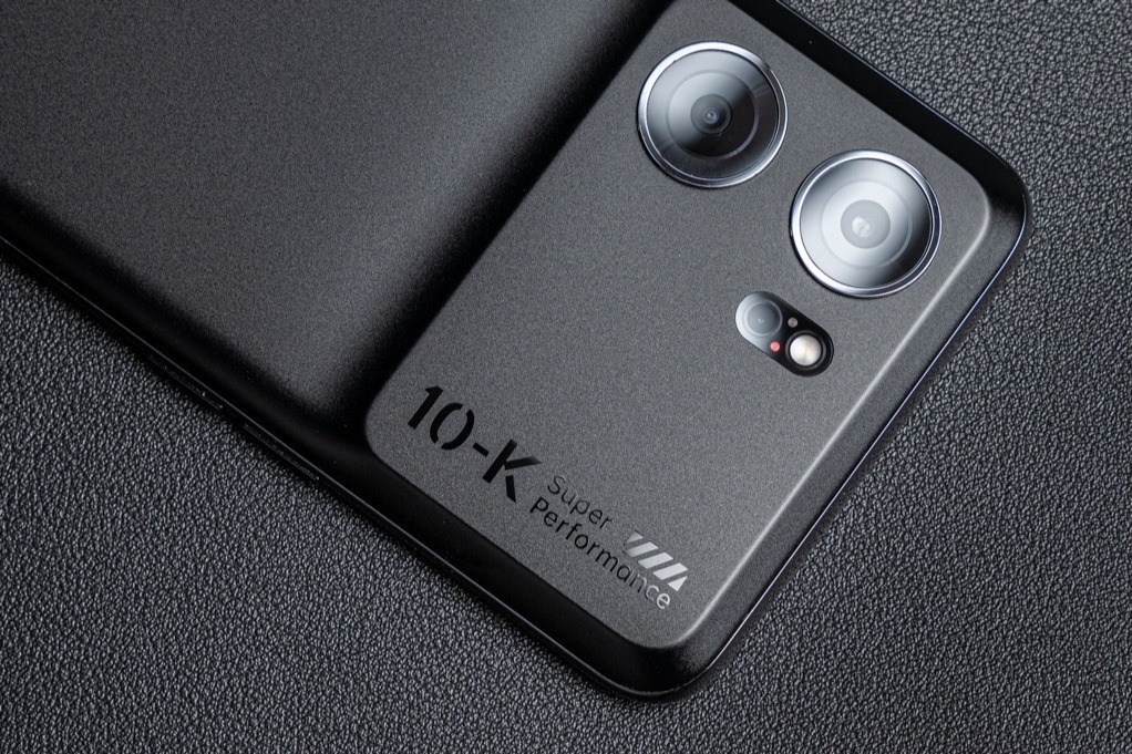 OPPO K10手机图赏：黄金曲线，稳稳拿捏_凤凰网