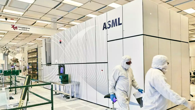 26亿一台！ASML全新光刻机准备中：Intel提前锁定 冲击2nm工艺_凤凰网