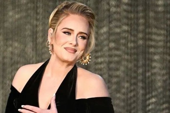 被“贴标签”也没改变她的想法，Adele这些年到底在坚持什么？_凤凰网