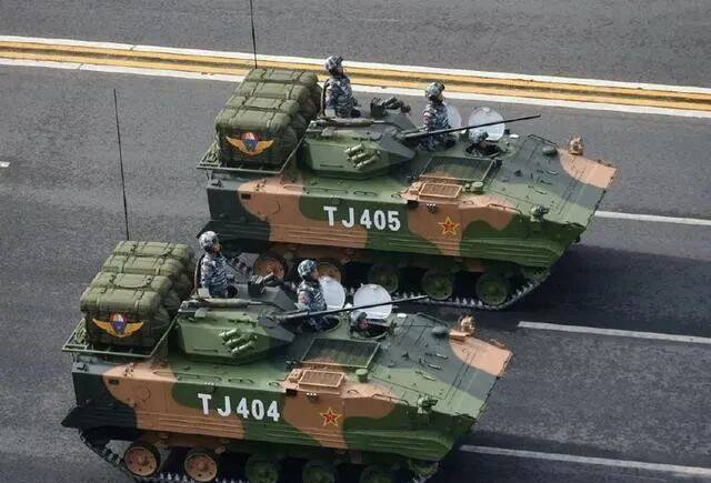 天降神兵！ZBD-03式空降兵战车传_凤凰网