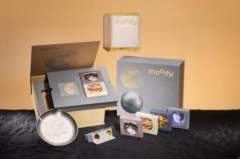 moody推出的首个彩瞳赏月礼盒，有何不同？_凤凰网时尚_凤凰网