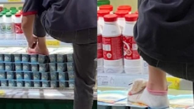 员工脱袜子光脚踩在牛奶上 超市:她被牛奶砸了脚凤凰网