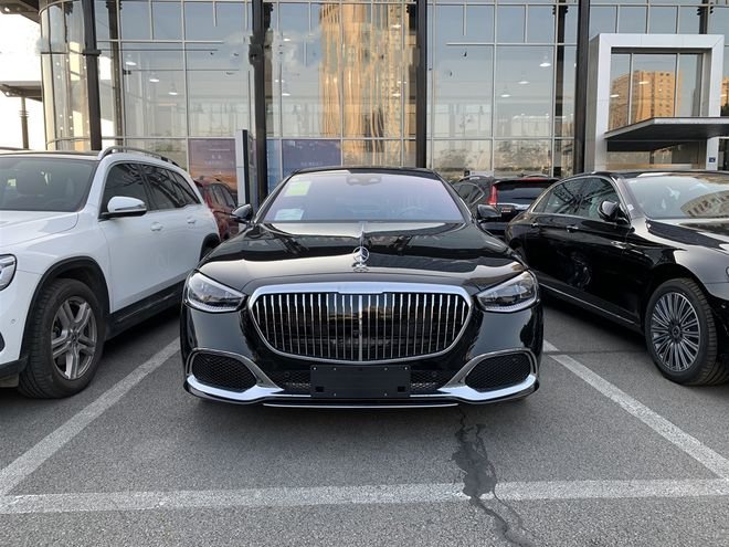 迈巴赫S480对比S580差了哪些配置报价_凤凰网汽车_凤凰网