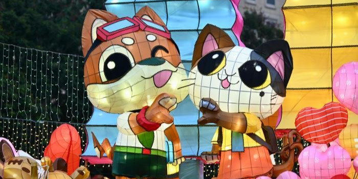 中秋节香港市民于维园赏花灯共度佳节凤凰网广东_凤凰网