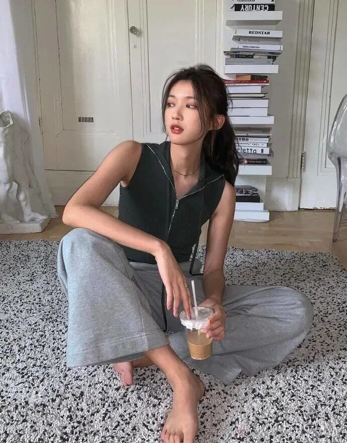 《心动的信号》里的美少女李万一，上镜一点都不崩_凤凰网