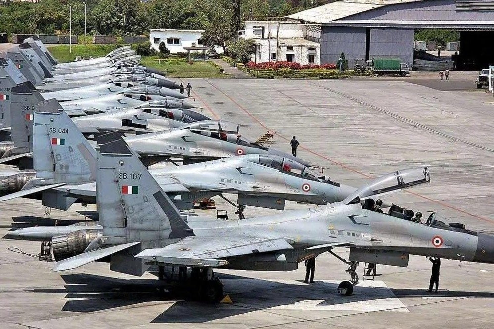 喜讯！巴基斯坦增购60架歼-10CE，印度“阵风”将被彻底压制？_凤凰网