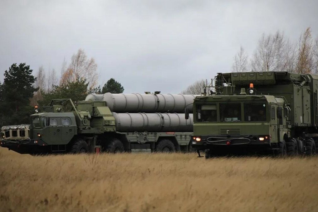 抢兄弟饭碗？俄军S-300V4在217公里外击落乌军战机，刷新世界纪录_凤凰网