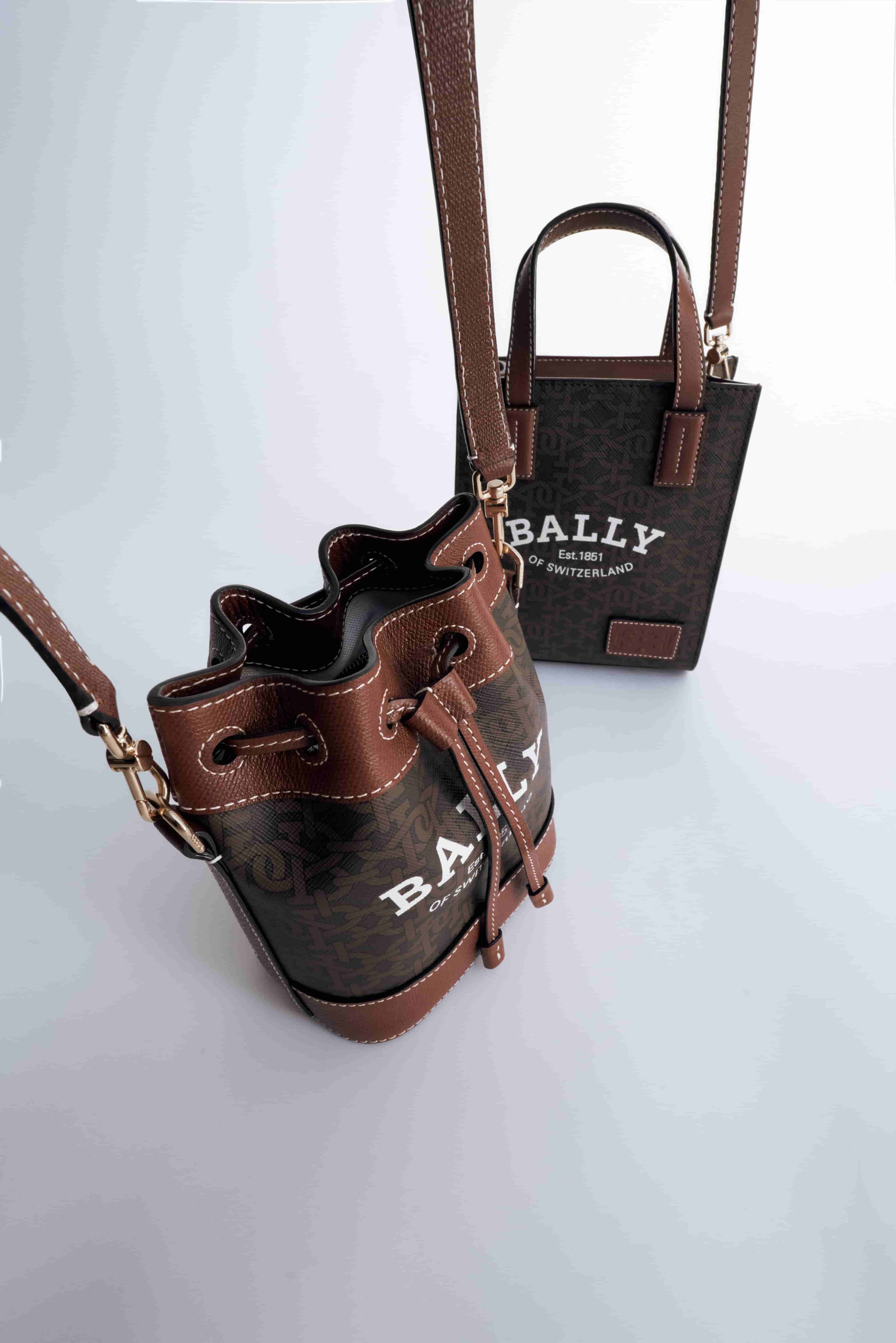 BALLY秋冬臻礼 品牌代言人黄景瑜倾情演绎系列大片_凤凰网