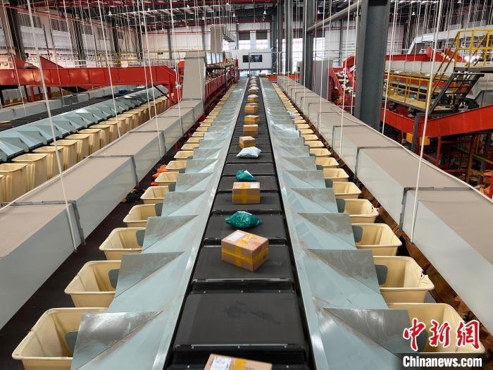 义乌迎“双十一”：日快递业务量激增 黑科技助分拣凤凰网浙江_凤凰网