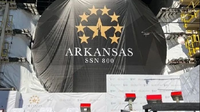 SSN-800号攻击核潜艇铺设龙骨_凤凰网