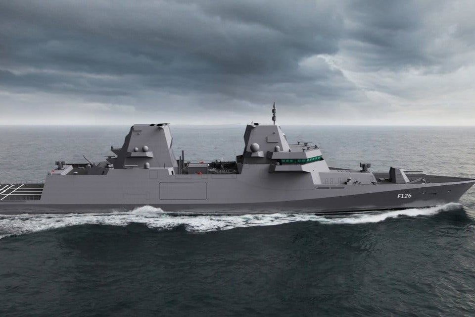 “豪华游艇”？德国海军F126型护卫舰，身材魁梧战斗力却相当弱鸡_凤凰网