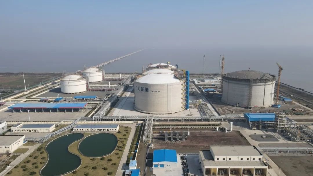 南通能源保供再添力量！6号20万立LNG储罐升顶成功凤凰网江苏_凤凰网