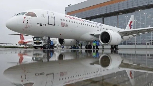 全球首架C919，正式交付！_凤凰网