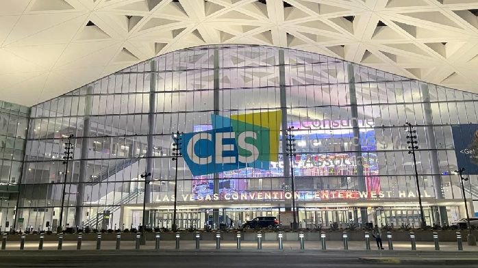 我在 CES 2023 现场走了一遍：说好的创新去哪了？_凤凰网