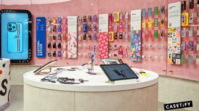 CASETiFY STUDiO 上海新天地店盛大开幕 创意出跳开启趣艺新程_凤凰网