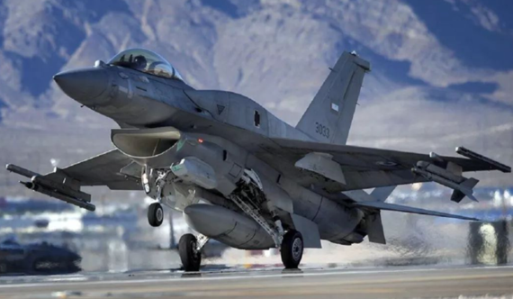 乌军飞行员前往美国受训 未来或将驾驶F16战斗机_凤凰网